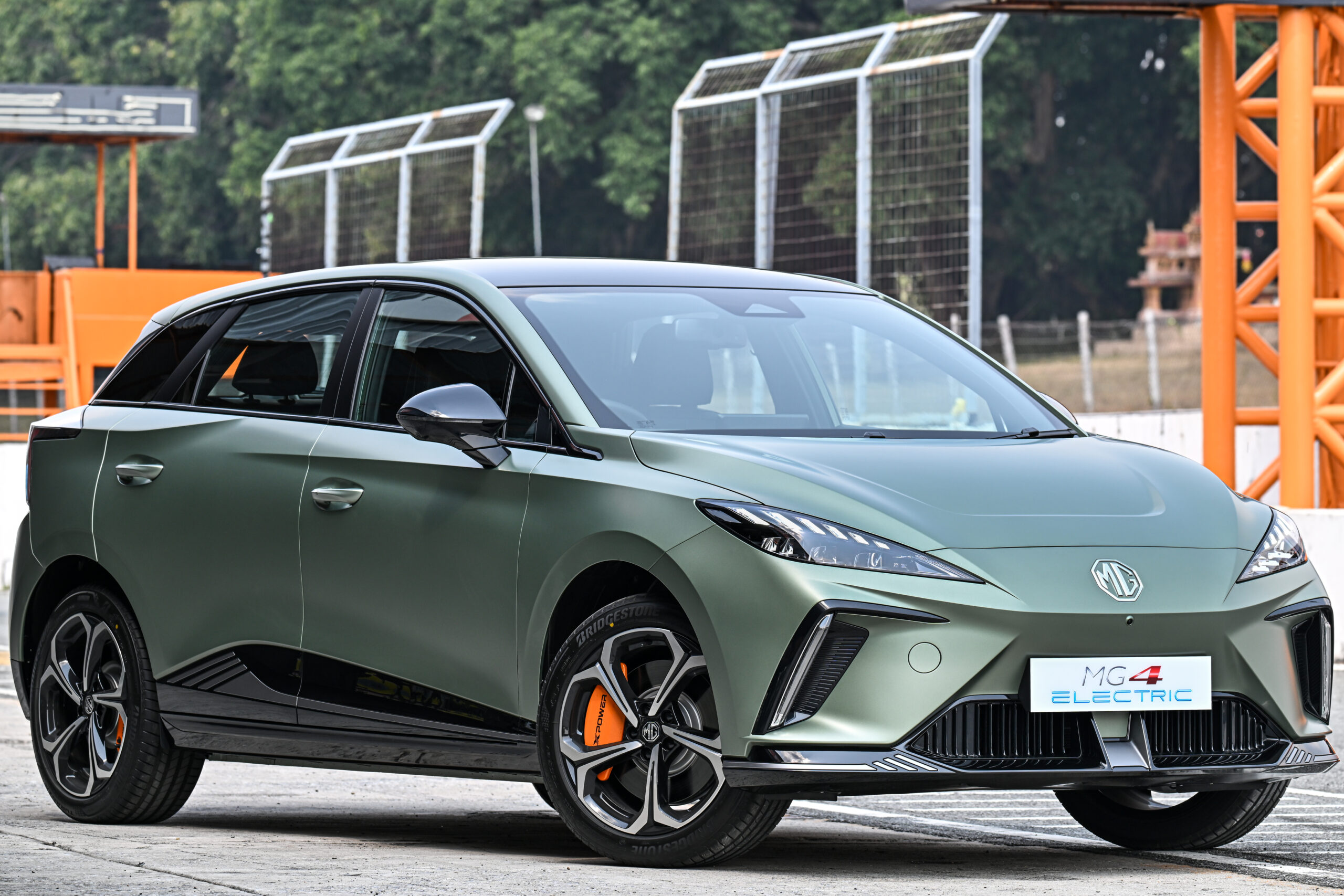 MG4 ELECTRIC XPOWER โคตรเจ๋ง ค่าตัวไม่ถึง 1.2 ล้าน - CarInner