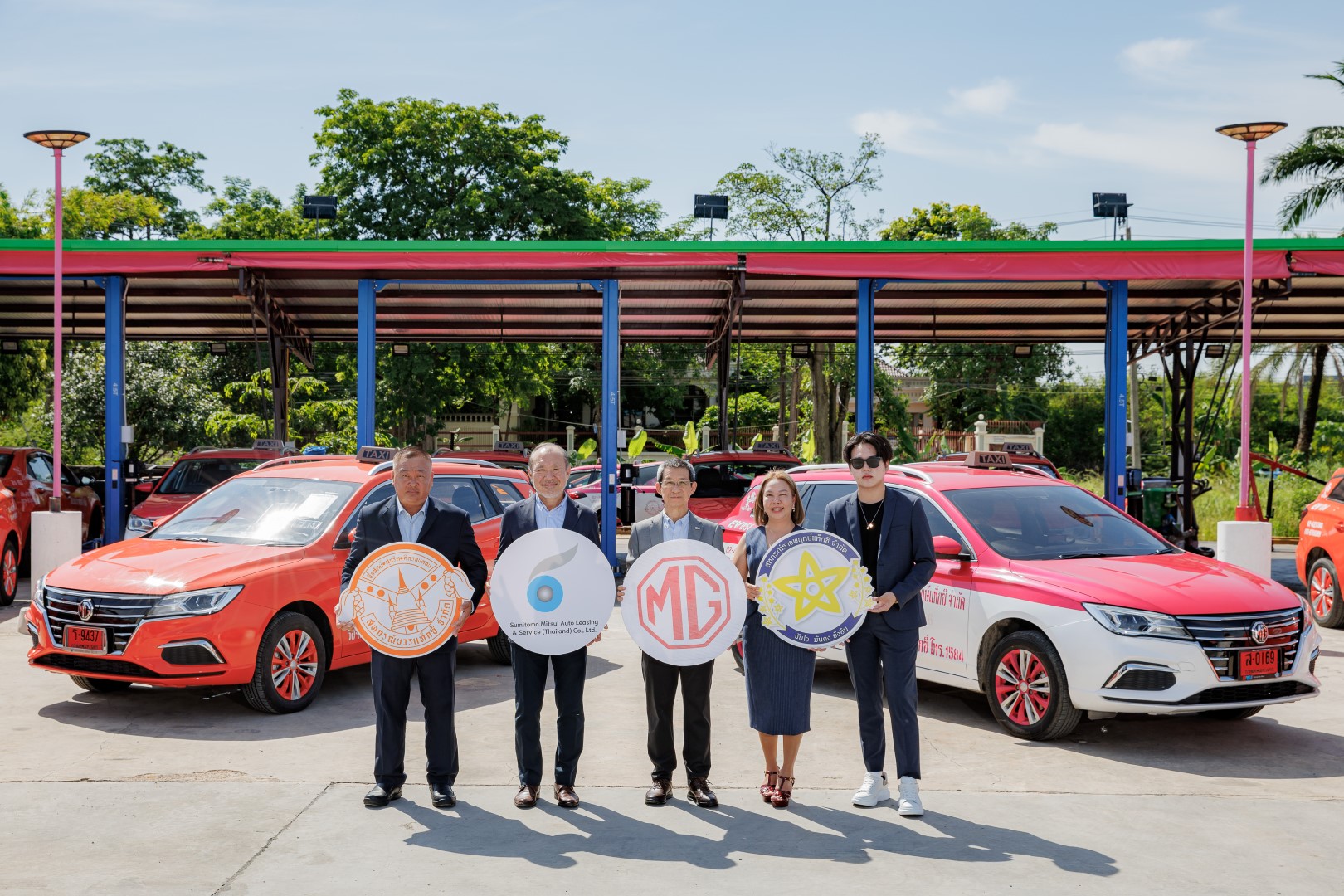 MG ส่งมอบ MG EP PLUS สู่ภาคการขนส่งสาธารณะ - CarInner